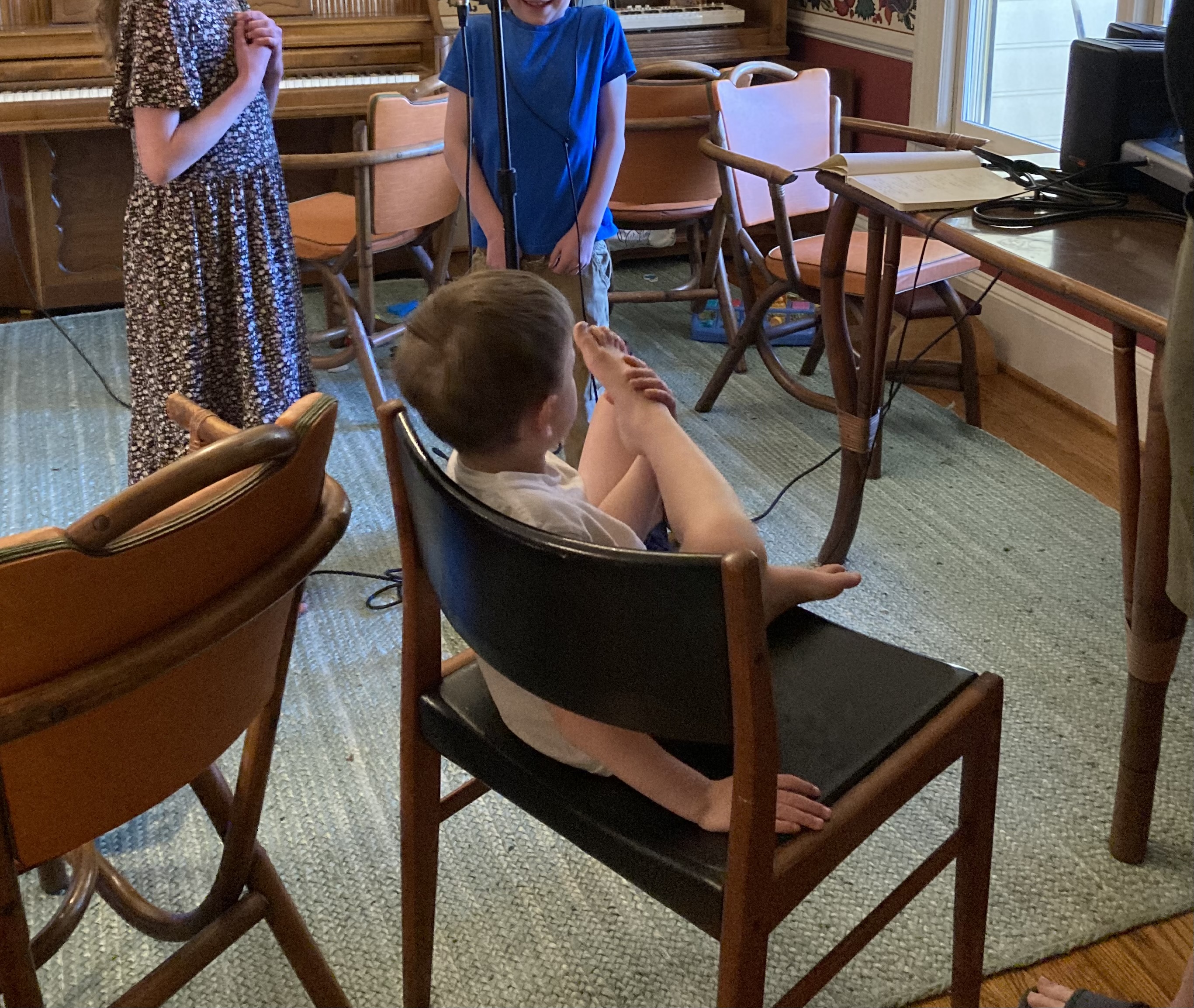 Paper Opera – Art, music, and stories.